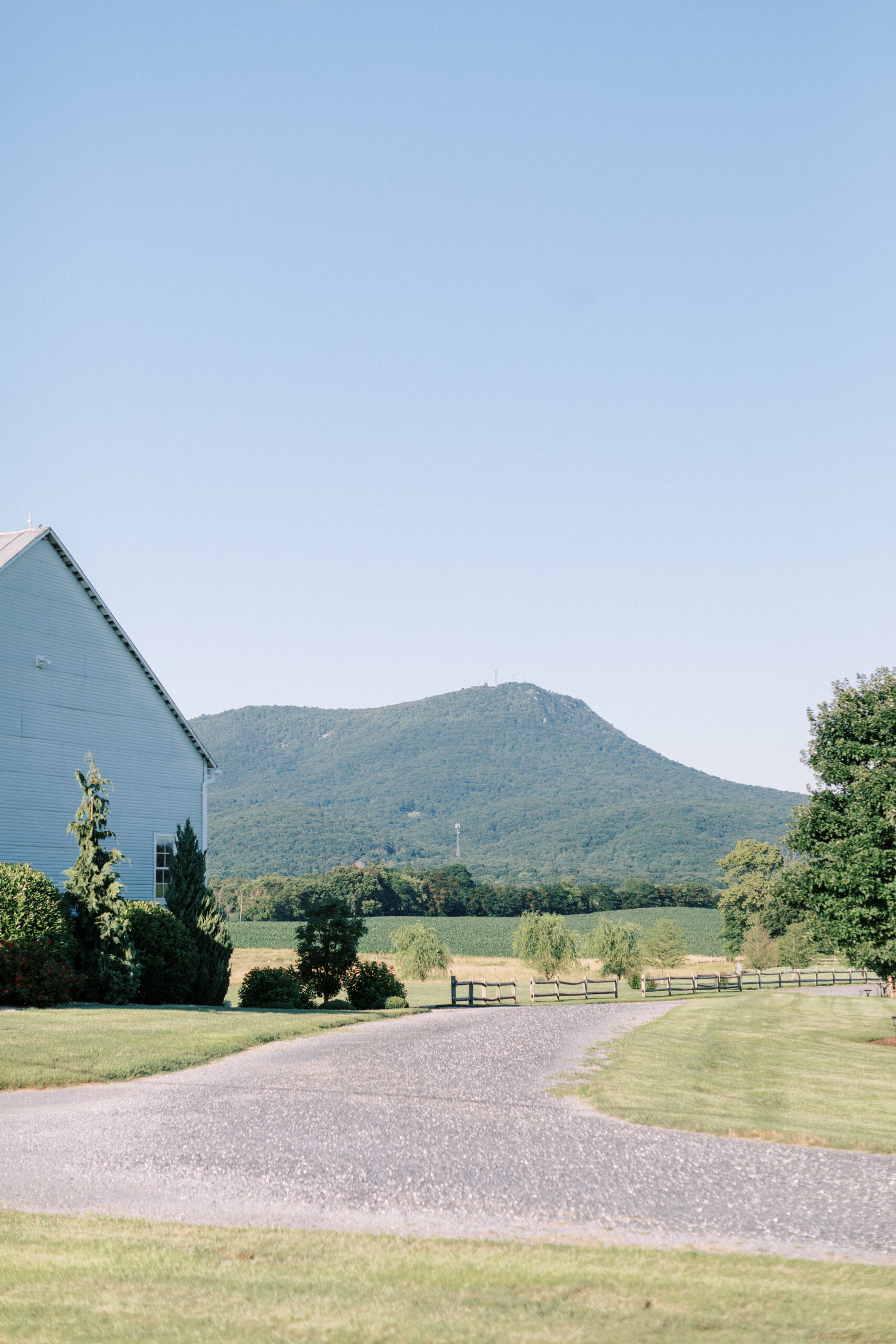 4 Reasons You'll Love a Cross Keys Barn Wedding