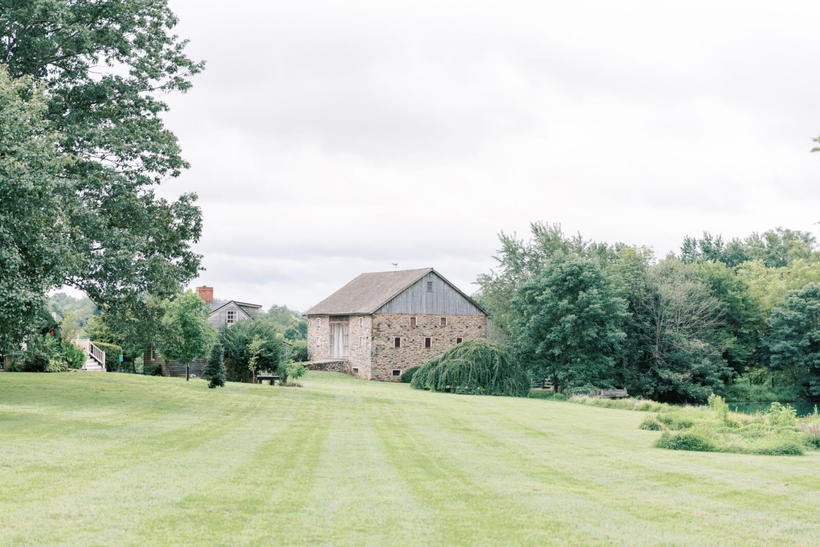 10 Amazing Bluemont Wedding Venues You Have to See
