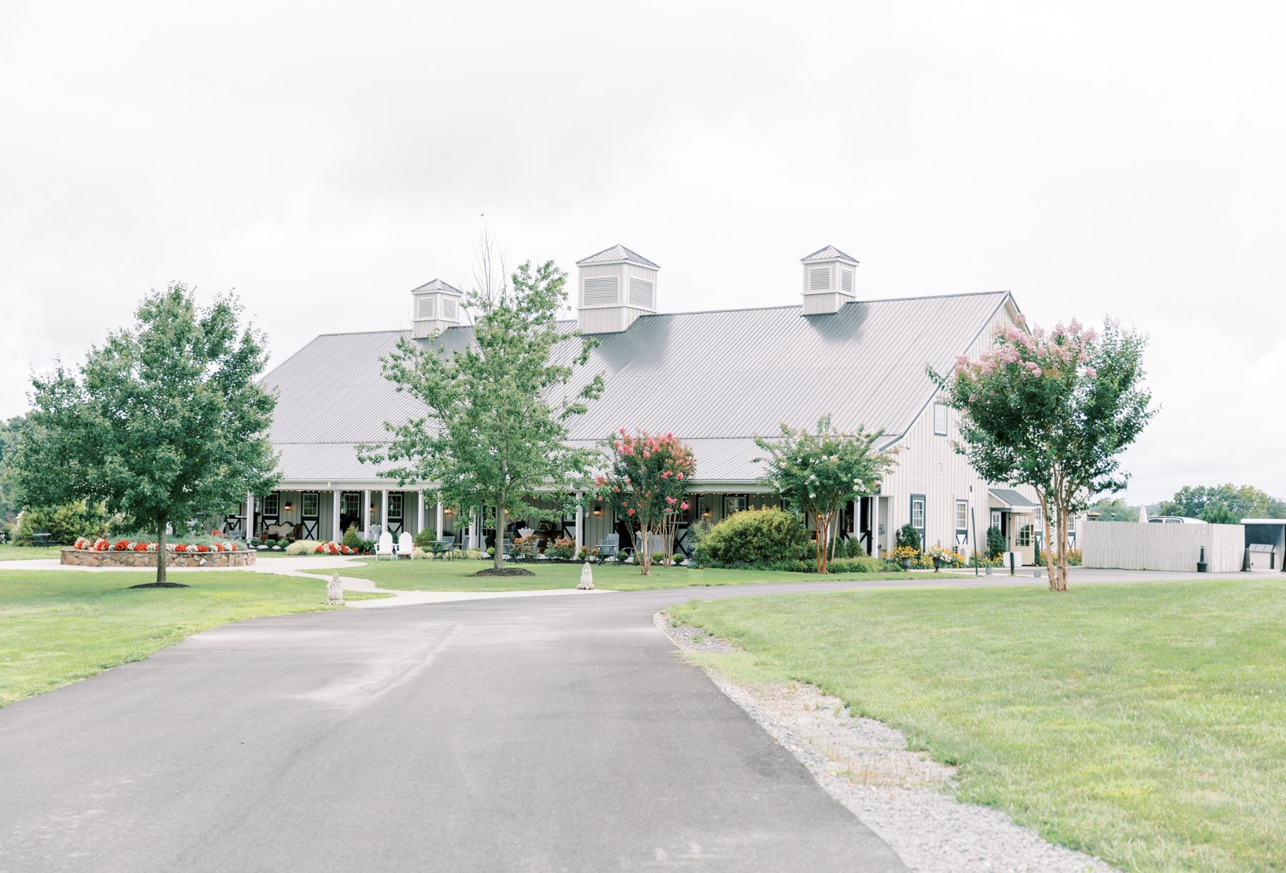 10 Amazing Bluemont Wedding Venues You Have to See